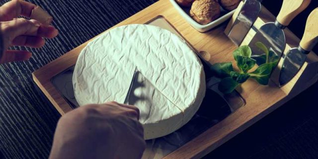 How Long Does Brie Last? - The U.S Kitchen